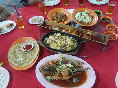 Restoran How Kee Seafood Village, Chinese cuisine at Simpang Ampat ...
